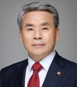 Sup Lee's Instagram, Twitter & Facebook on IDCrawl