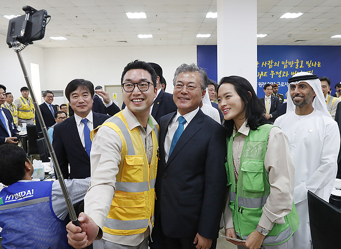 President Moon commemorates first Barakah nuclear plant : Korea.net ...