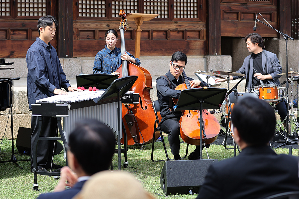 Midday music concert in fall : Korea.net : The official website of the ...