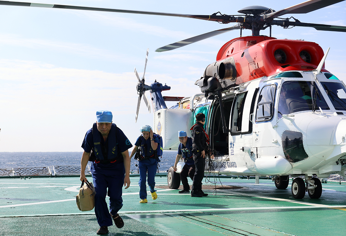 Maritime Trauma Medical Support Team trains on Jeju Island : Korea.net ...